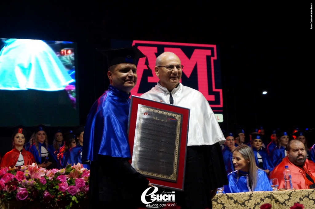 Confira as imagens da formatura de 01 de Dezembro - Noticias